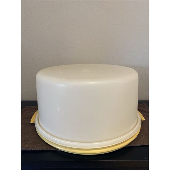 Tupperware | Kitchen | Tupperware Cake Holder Bottom Harvest Gold 2566 ...